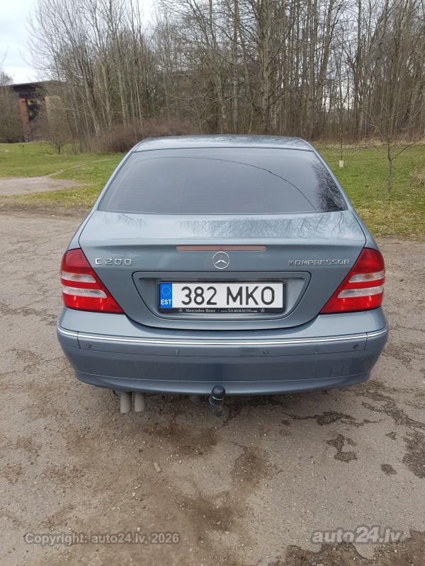 Blue Mercedes-Benz C-Class 2005 in Tallinn, with an engine capacity of 1.80 L and mileage of 0 thousand km for 2500 €, photo 2 on AUTOMOTO.COM.LV