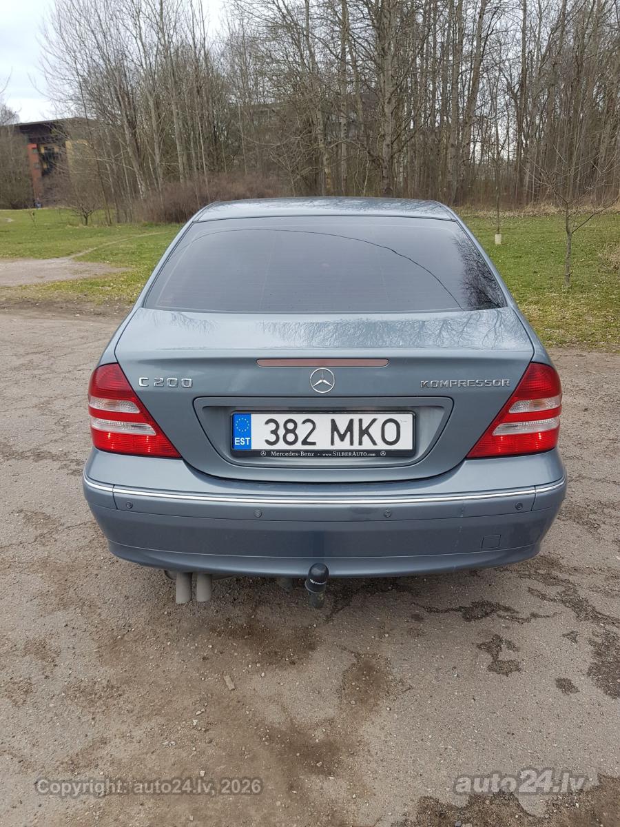 Синий Мерседес Ц-Класс 2005 в Таллин, объемом двигателя 1.80 л и пробегом 0 тыс. км за 2500 €, фото 3 на AUTOMOTO.COM.LV