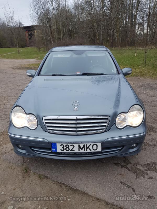 Blue Mercedes-Benz C-Class 2005 in Tallinn, with an engine capacity of 1.80 L and mileage of 0 thousand km for 2500 €, photo 4 on AUTOMOTO.COM.LV