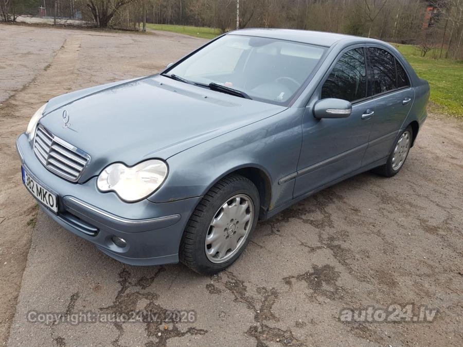 Синий Мерседес Ц-Класс 2005 в Таллин, объемом двигателя 1.80 л и пробегом 0 тыс. км за 2500 €, фото 6 на AUTOMOTO.COM.LV