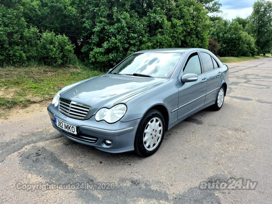 Синий Мерседес Ц-Класс 2005 в Таллин, объемом двигателя 1.80 л и пробегом 212 тыс. км за 1990 €, фото 4 на AUTOMOTO.COM.LV