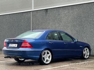 Zils Mercedes-Benz C-Class 2006 Pērnava, ar dzinēja tilpumu 3.00 L un nobraukumu 271 tūkst. km par 4390 €, foto 11 vietnē AUTOMOTO.COM.LV