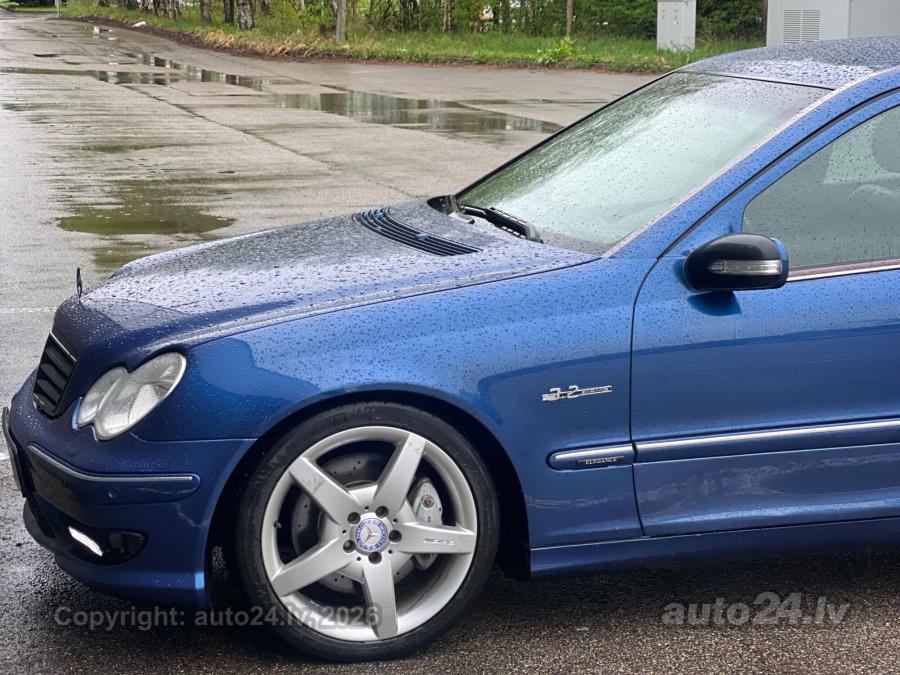 Zils Mercedes-Benz C-Class 2006 Pērnava, ar dzinēja tilpumu 3.00 L un nobraukumu 271 tūkst. km par 4390 €, foto 13 vietnē AUTOMOTO.COM.LV