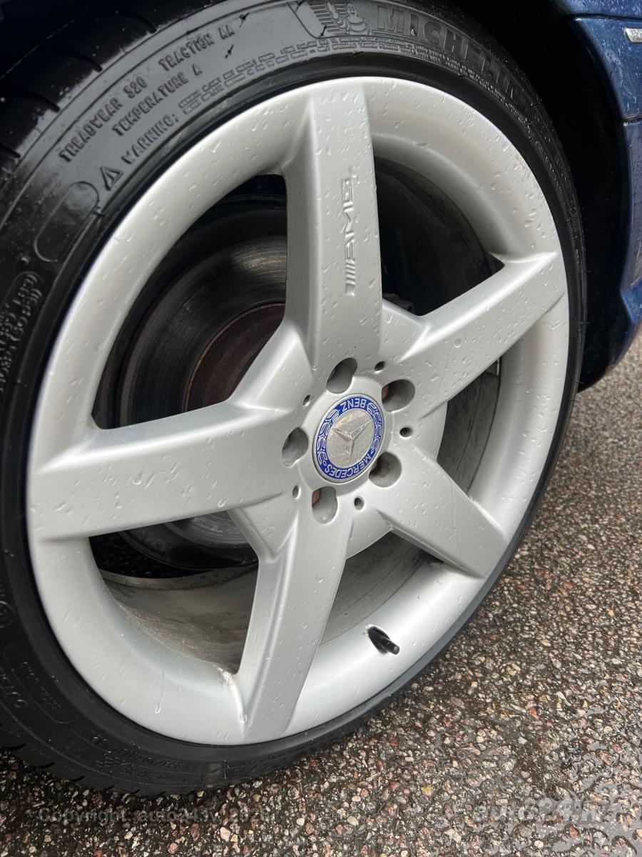 Zils Mercedes-Benz C-Class 2006 Pērnava, ar dzinēja tilpumu 3.00 L un nobraukumu 271 tūkst. km par 4390 €, foto 15 vietnē AUTOMOTO.COM.LV