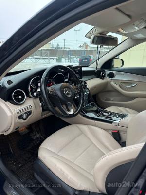 Blue Mercedes-Benz C-Class 2015 in Tallinn, with an engine capacity of 2.10 L and mileage of 311 thousand km for 13500 €, photo 4 on AUTOMOTO.COM.LV