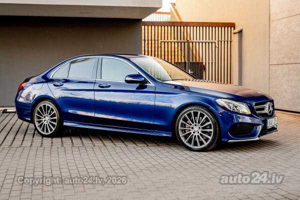 Blue Mercedes-Benz C-Class 2015 in Parnu, with an engine capacity of 2.10 L and mileage of 286 thousand km for 13500 €, photo 1 on AUTOMOTO.COM.LV
