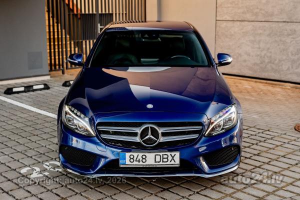 Blue Mercedes-Benz C-Class 2015 in Parnu, with an engine capacity of 2.10 L and mileage of 286 thousand km for 13500 €, photo 4 on AUTOMOTO.COM.LV