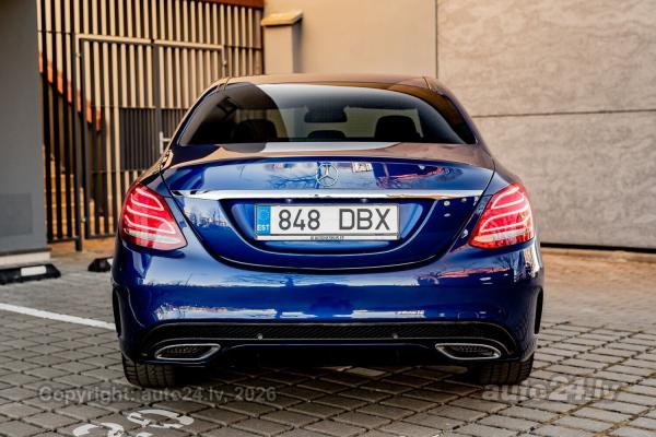 Blue Mercedes-Benz C-Class 2015 in Parnu, with an engine capacity of 2.10 L and mileage of 286 thousand km for 13500 €, photo 8 on AUTOMOTO.COM.LV