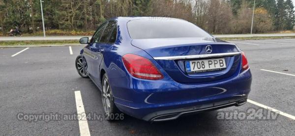 Blue Mercedes-Benz C-Class 2018 in Tallinn, with an engine capacity of 2.10 L and mileage of 268 thousand km for 19000 €, photo 5 on AUTOMOTO.COM.LV