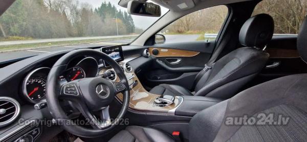 Blue Mercedes-Benz C-Class 2018 in Tallinn, with an engine capacity of 2.10 L and mileage of 268 thousand km for 19000 €, photo 7 on AUTOMOTO.COM.LV