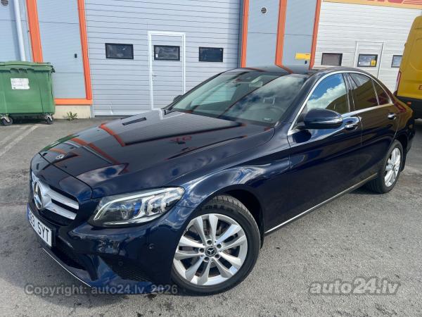 Мерседес Ц-Класс 2019 в Таллин на AUTOMOTO.COM.LV Синий Мерседес Ц-Класс 2019 в Таллин, объемом двигателя 2.00 л и пробегом 131 тыс. км за 24500 €, фото 7 на AUTOMOTO.COM.LV