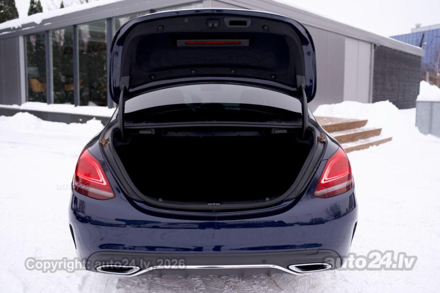 Blue Mercedes-Benz C-Class 2020 in Tallinn, with an engine capacity of 1.50 L and mileage of 186 thousand km for 20490 €, photo 5 on AUTOMOTO.COM.LV
