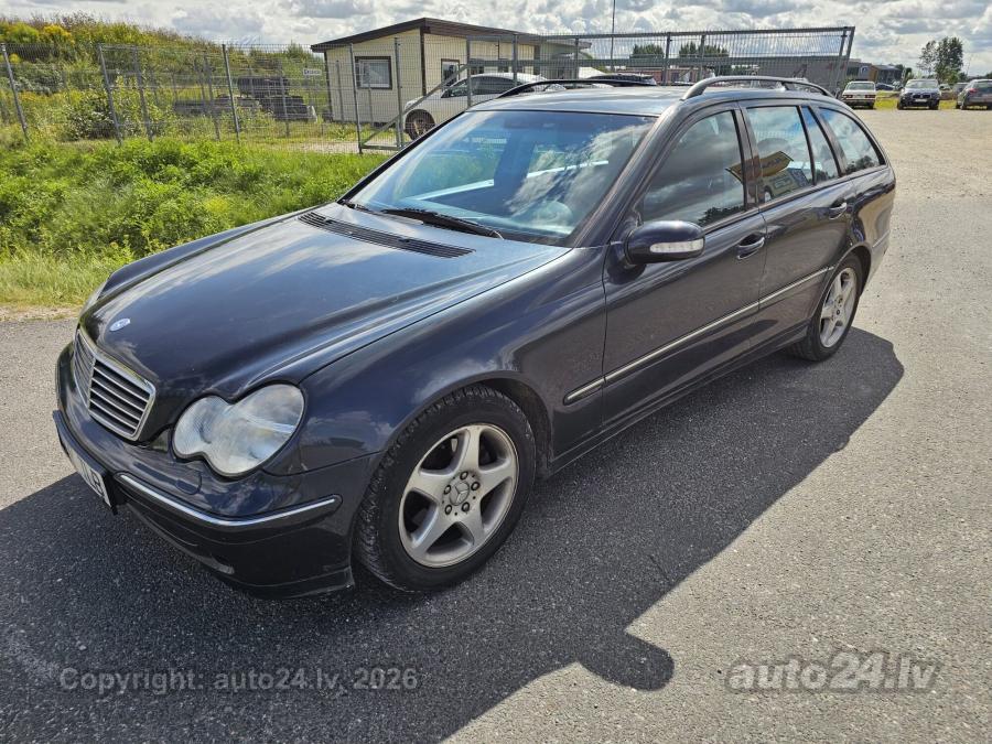 Zils Mercedes-Benz C-Class 2001 Tartu, ar dzinēja tilpumu 2.10 L un nobraukumu 203 tūkst. km par 2790 €, foto 1 vietnē AUTOMOTO.COM.LV
