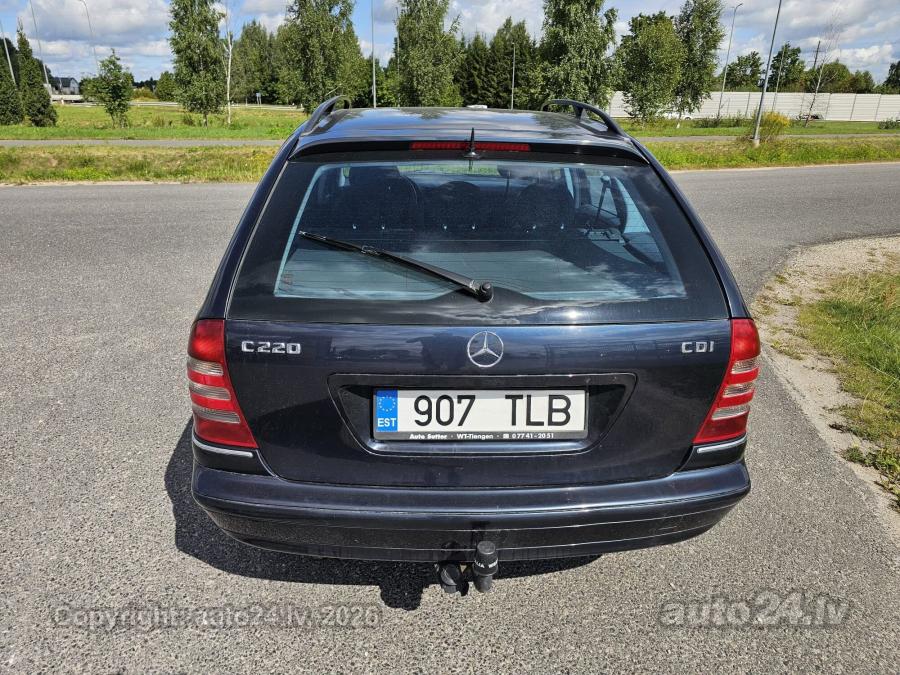 Zils Mercedes-Benz C-Class 2001 Tartu, ar dzinēja tilpumu 2.10 L un nobraukumu 203 tūkst. km par 2790 €, foto 3 vietnē AUTOMOTO.COM.LV