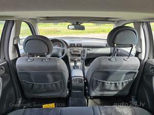Zils Mercedes-Benz C-Class 2001 Tartu, ar dzinēja tilpumu 2.10 L un nobraukumu 203 tūkst. km par 2790 €, foto 9 vietnē AUTOMOTO.COM.LV