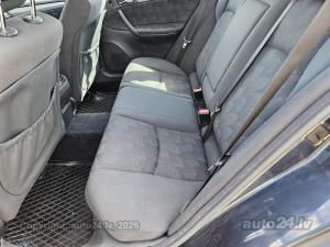 Zils Mercedes-Benz C-Class 2001 Tartu, ar dzinēja tilpumu 2.10 L un nobraukumu 203 tūkst. km par 2790 €, foto 10 vietnē AUTOMOTO.COM.LV