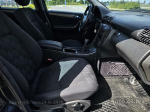 Zils Mercedes-Benz C-Class 2001 Tartu, ar dzinēja tilpumu 2.10 L un nobraukumu 203 tūkst. km par 2790 €, foto 11 vietnē AUTOMOTO.COM.LV