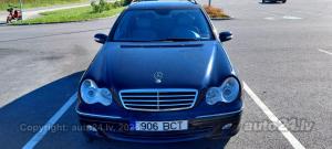 Zils Mercedes-Benz C-Class 2005 Tallina, ar dzinēja tilpumu 2.10 L un nobraukumu 325 tūkst. km par 3200 €, foto 1 vietnē AUTOMOTO.COM.LV