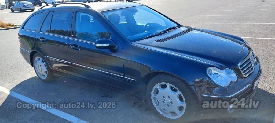 Zils Mercedes-Benz C-Class 2005 Tallina, ar dzinēja tilpumu 2.10 L un nobraukumu 325 tūkst. km par 3200 €, foto 6 vietnē AUTOMOTO.COM.LV