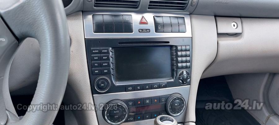 Zils Mercedes-Benz C-Class 2005 Tallina, ar dzinēja tilpumu 2.10 L un nobraukumu 325 tūkst. km par 3200 €, foto 9 vietnē AUTOMOTO.COM.LV