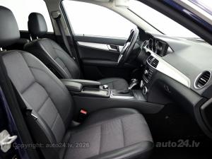 Blue Mercedes-Benz C-Class 2011 in Tallinn, with an engine capacity of 2.10 L and mileage of 324 thousand km for 5499 €, photo 7 on AUTOMOTO.COM.LV