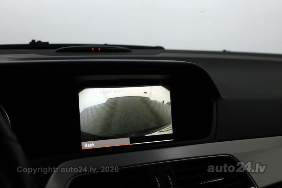 Blue Mercedes-Benz C-Class 2011 in Tallinn, with an engine capacity of 2.10 L and mileage of 324 thousand km for 5499 €, photo 9 on AUTOMOTO.COM.LV
