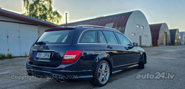 Blue Mercedes-Benz C-Class 2011 in Tallinn, with an engine capacity of 3.00 L and mileage of 269 thousand km for 8300 €, photo 4 on AUTOMOTO.COM.LV