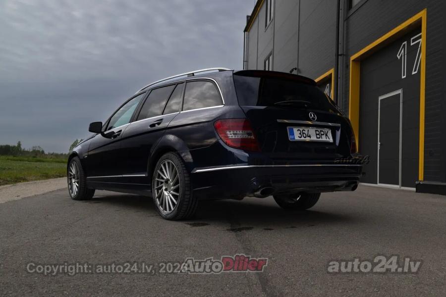 Zils Mercedes-Benz C-Class 2011 Tallina, ar dzinēja tilpumu 3.00 L un nobraukumu 269 tūkst. km par 6499 €, foto 4 vietnē AUTOMOTO.COM.LV