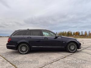 Синий Мерседес Ц-Класс 2011 в Тарту, объемом двигателя 3.00 л и пробегом 273 тыс. км за 7499 €, фото 5 на AUTOMOTO.COM.LV