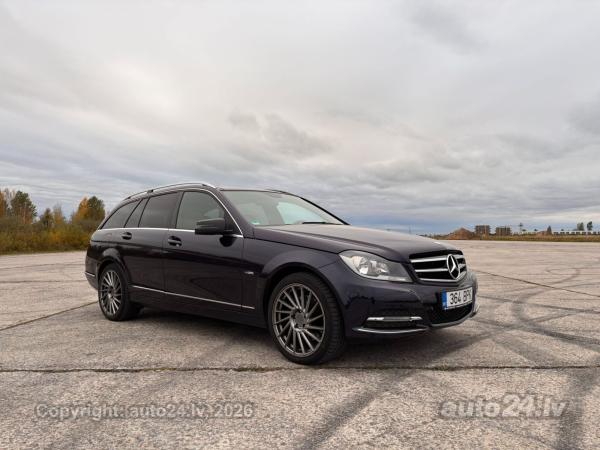 Blue Mercedes-Benz C-Class 2011 in Tartu, with an engine capacity of 3.00 L and mileage of 273 thousand km for 7499 €, photo 6 on AUTOMOTO.COM.LV