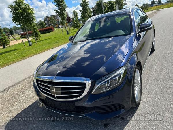 Zils Mercedes-Benz C-Class 2014 Tallina, ar dzinēja tilpumu 2.10 L un nobraukumu 216 tūkst. km par 11900 €, foto 7 vietnē AUTOMOTO.COM.LV