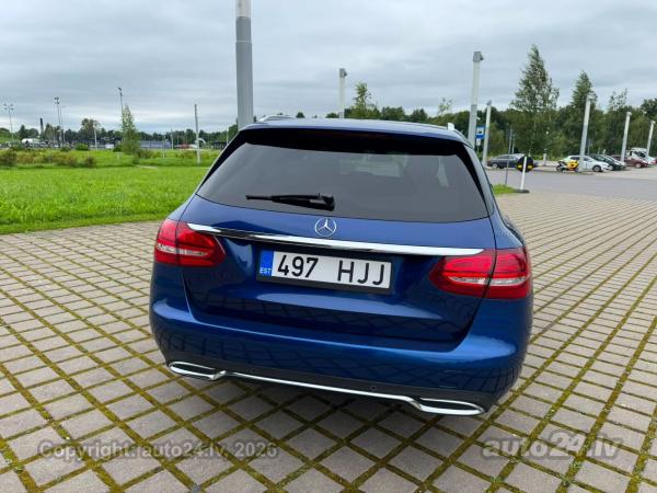 Zils Mercedes-Benz C-Class 2015 Tartu, ar dzinēja tilpumu 1.60 L un nobraukumu 249 tūkst. km par 13000 €, foto 3 vietnē AUTOMOTO.COM.LV