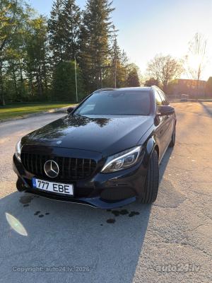 Zils Mercedes-Benz C-Class 2015 Tallina, ar dzinēja tilpumu 2.10 L un nobraukumu 279 tūkst. km par 13750 €, foto  vietnē AUTOMOTO.COM.LV