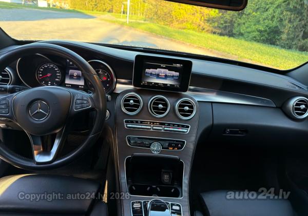 Blue Mercedes-Benz C-Class 2015 in Tallinn, with an engine capacity of 2.10 L and mileage of 279 thousand km for 13750 €, photo 9 on AUTOMOTO.COM.LV