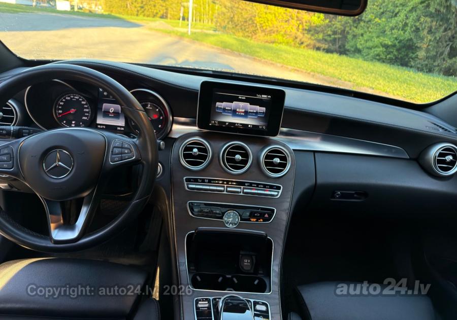 Zils Mercedes-Benz C-Class 2015 Tallina, ar dzinēja tilpumu 2.10 L un nobraukumu 279 tūkst. km par 13750 €, foto 10 vietnē AUTOMOTO.COM.LV
