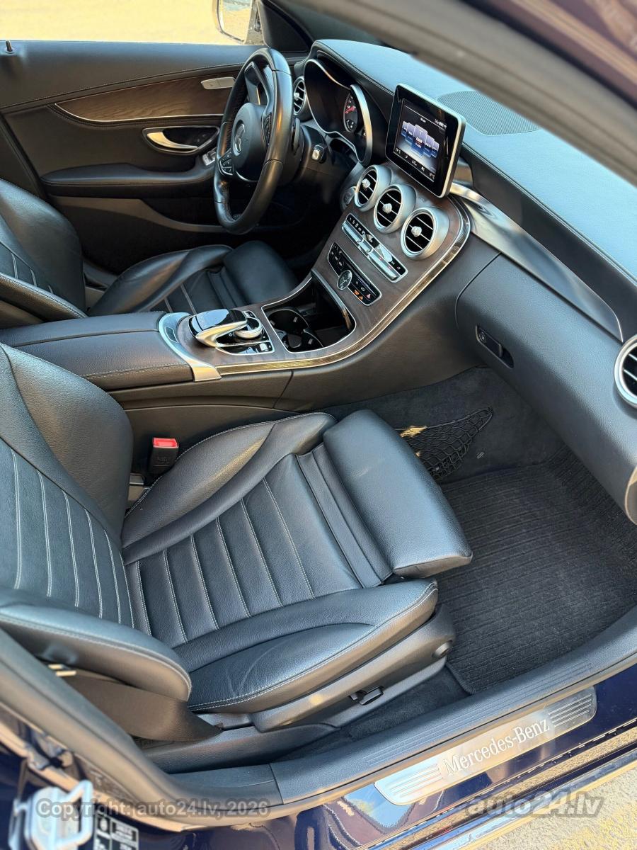 Zils Mercedes-Benz C-Class 2015 Tallina, ar dzinēja tilpumu 2.10 L un nobraukumu 279 tūkst. km par 13750 €, foto 11 vietnē AUTOMOTO.COM.LV