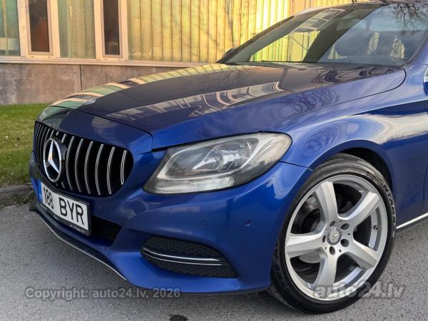Blue Mercedes-Benz C-Class 2016 in Tallinn, with an engine capacity of 1.60 L and mileage of 217 thousand km for 8900 €, photo 7 on AUTOMOTO.COM.LV