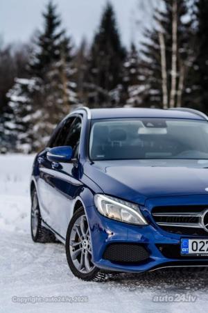 Zils Mercedes-Benz C-Class 2017 Surejani, ar dzinēja tilpumu 2.10 L un nobraukumu 242 tūkst. km par 14999 €, foto 3 vietnē AUTOMOTO.COM.LV