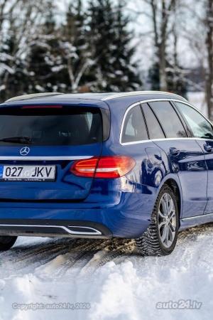 Zils Mercedes-Benz C-Class 2017 Surejani, ar dzinēja tilpumu 2.10 L un nobraukumu 242 tūkst. km par 14999 €, foto 4 vietnē AUTOMOTO.COM.LV