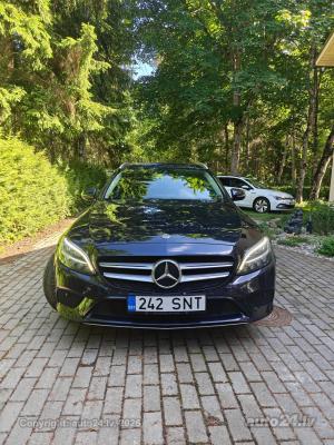 Blue Mercedes-Benz C-Class 2018 in Tallinn, with an engine capacity of 2.00 L and mileage of 211 thousand km for 21000 €, photo  on AUTOMOTO.COM.LV
