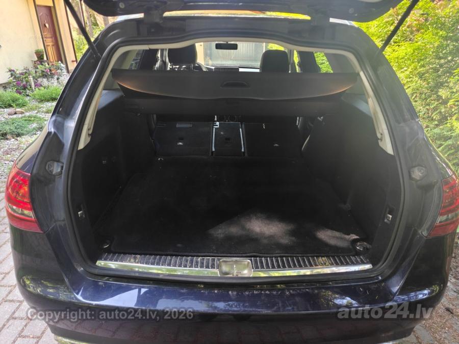 Zils Mercedes-Benz C-Class 2018 Tallina, ar dzinēja tilpumu 2.00 L un nobraukumu 211 tūkst. km par 21000 €, foto 6 vietnē AUTOMOTO.COM.LV