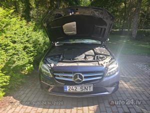 Zils Mercedes-Benz C-Class 2018 Tallina, ar dzinēja tilpumu 2.00 L un nobraukumu 211 tūkst. km par 21000 €, foto 7 vietnē AUTOMOTO.COM.LV