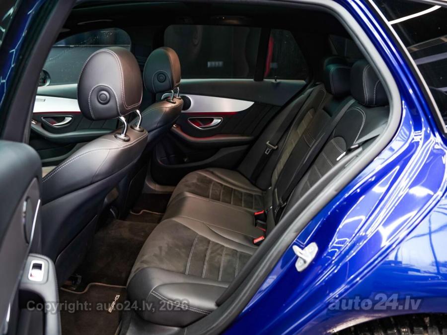 Blue Mercedes-Benz C-Class 2019 in Tallinn, with an engine capacity of 3.00 L and mileage of 172 thousand km for 27900 €, photo 8 on AUTOMOTO.COM.LV