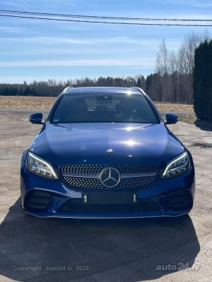 Blue Mercedes-Benz C-Class 2019 in Tartu, with an engine capacity of 2.00 L and mileage of 250 thousand km for 18700 €, photo 3 on AUTOMOTO.COM.LV