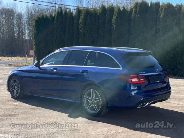 Zils Mercedes-Benz C-Class 2019 Tartu, ar dzinēja tilpumu 2.00 L un nobraukumu 250 tūkst. km par 18700 €, foto 4 vietnē AUTOMOTO.COM.LV