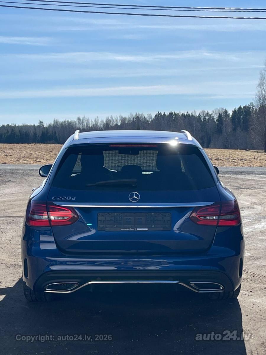 Blue Mercedes-Benz C-Class 2019 in Tartu, with an engine capacity of 2.00 L and mileage of 250 thousand km for 18700 €, photo 5 on AUTOMOTO.COM.LV