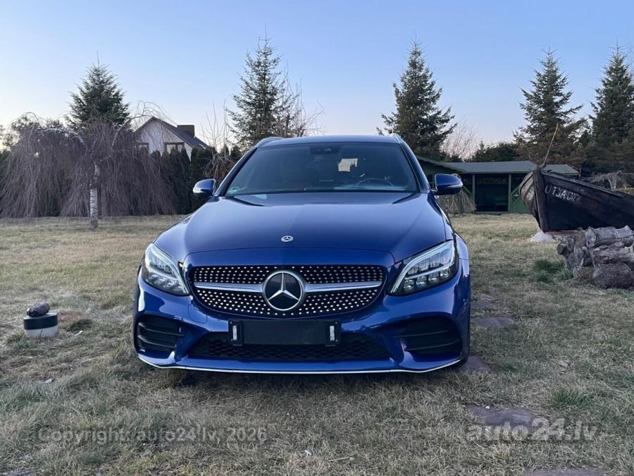 Blue Mercedes-Benz C-Class 2019 in Tartu, with an engine capacity of 2.00 L and mileage of 250 thousand km for 18700 €, photo 11 on AUTOMOTO.COM.LV