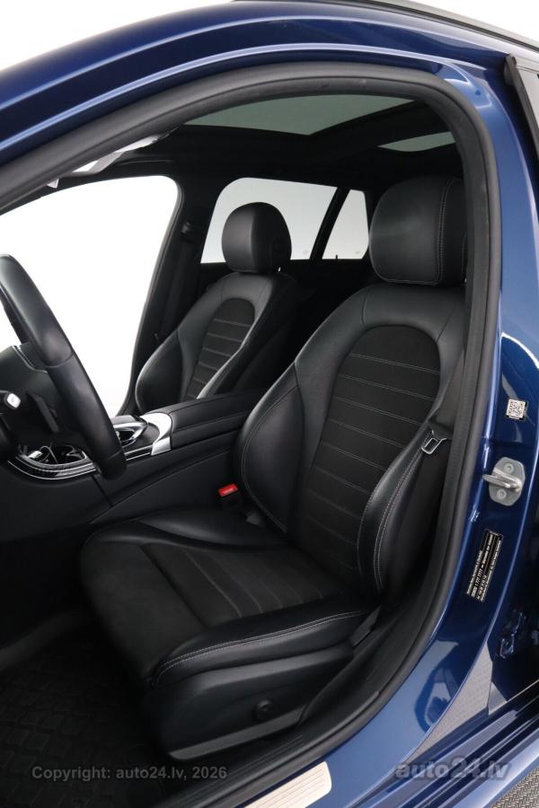 Blue Mercedes-Benz C-Class 2020 in Tallinn, with an engine capacity of 2.00 L and mileage of 137 thousand km for 24500 €, photo 11 on AUTOMOTO.COM.LV