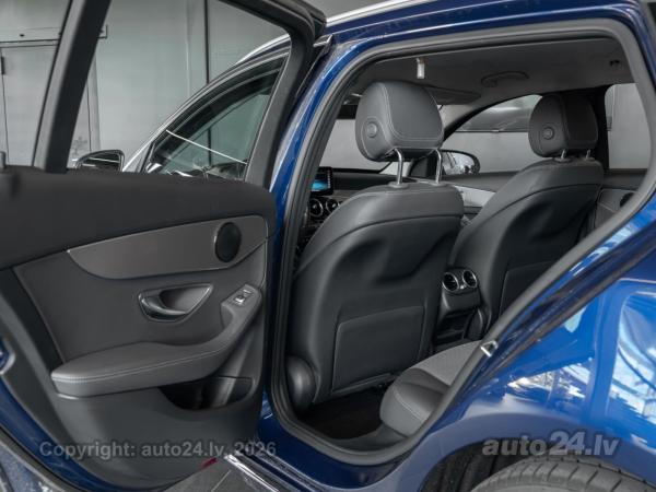 Blue Mercedes-Benz C-Class 2020 in Tallinn, with an engine capacity of 2.00 L and mileage of 63 thousand km for 26900 €, photo 10 on AUTOMOTO.COM.LV
