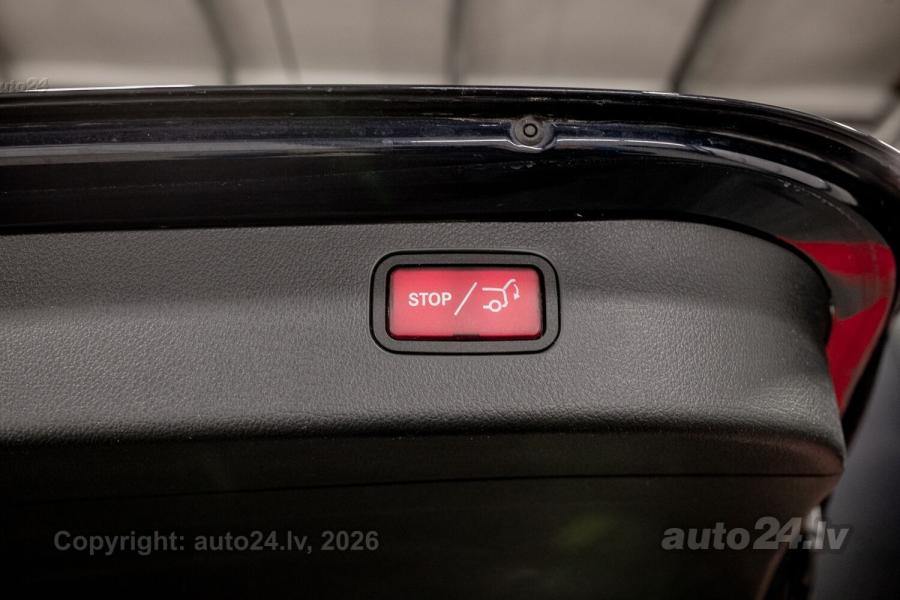 Синий Мерседес Ц-Класс 2022 в Пярну, объемом двигателя 2.00 л и пробегом 207 тыс. км за 20900 €, фото 23 на AUTOMOTO.COM.LV